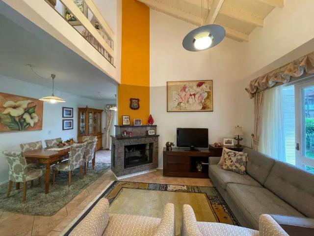 Casa / Sobrado para Venda em Gramado/RS Lago Negro 3 Quartos