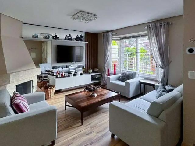 Casa / Sobrado para Venda em Gramado/RS Planalto 4 Quartos