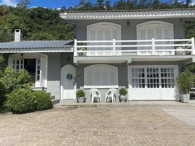 Casa / Sobrado para Venda em Gramado/RS Várzea Grande 1º de Maio 4 Quartos