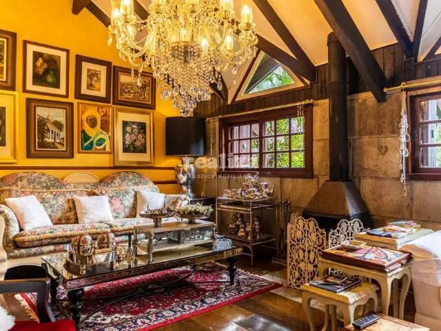 Casa / Sobrado para Venda em Gramado/RS Vila Suiça 3 Quartos