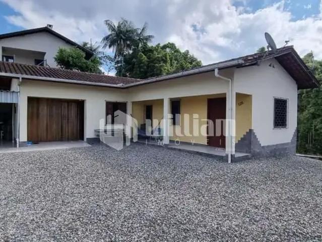 Casa / Sobrado para Venda em Guabiruba/SC Centro 3 Quartos