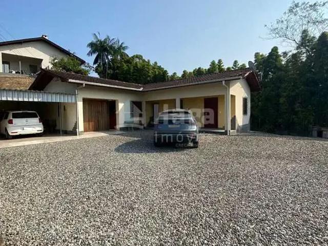 Casa / Sobrado para Venda em Guabiruba/SC Centro 3 Quartos