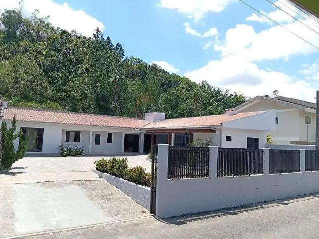 Casa / Sobrado para Venda em Guabiruba/SC Centro 3 Quartos