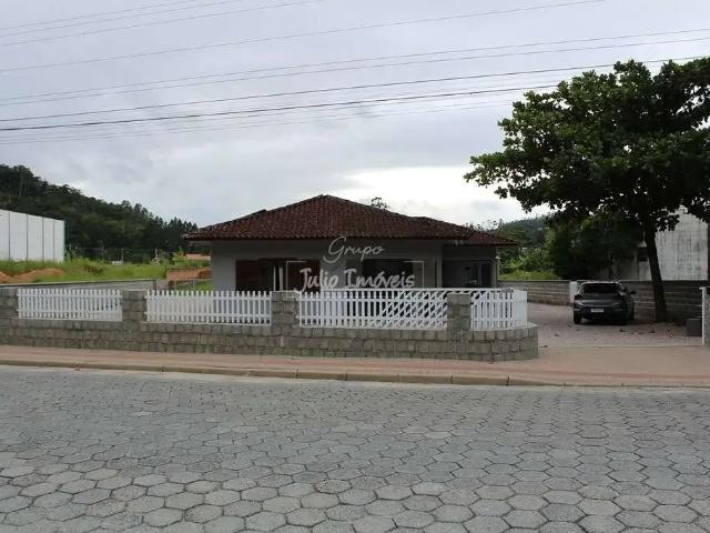 Casa / Sobrado para Venda em Guabiruba/SC Centro 3 Quartos