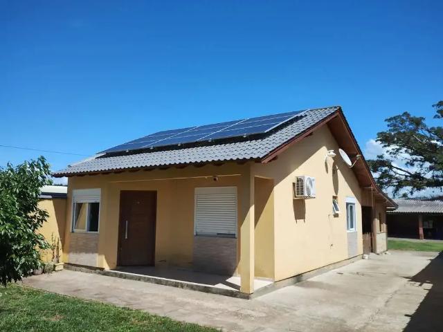 Casa / Sobrado para Venda em Guaíba/RS Alegria 2 Quartos