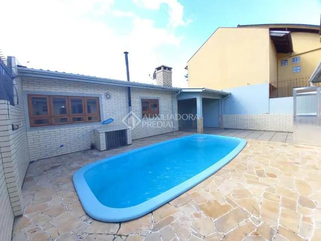 Casa / Sobrado para Venda em Guaíba/RS Alvorada 3 Quartos