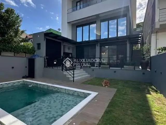 Casa / Sobrado para Venda em Guaíba/RS Centro 3 Quartos