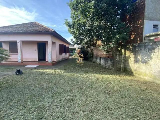 Casa / Sobrado para Venda em Guaíba/RS Ermo 4 Quartos