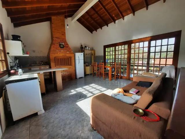 Casa / Sobrado para Venda em Guaíba/RS Flórida 4 Quartos