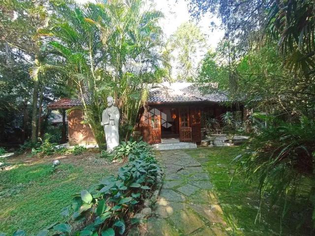 Casa / Sobrado para Venda em Guaíba/RS Flórida 5 Quartos