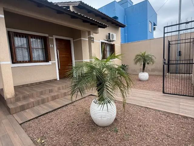 Casa / Sobrado para Venda em Guaíba/RS Jardim dos Lagos 2 Quartos