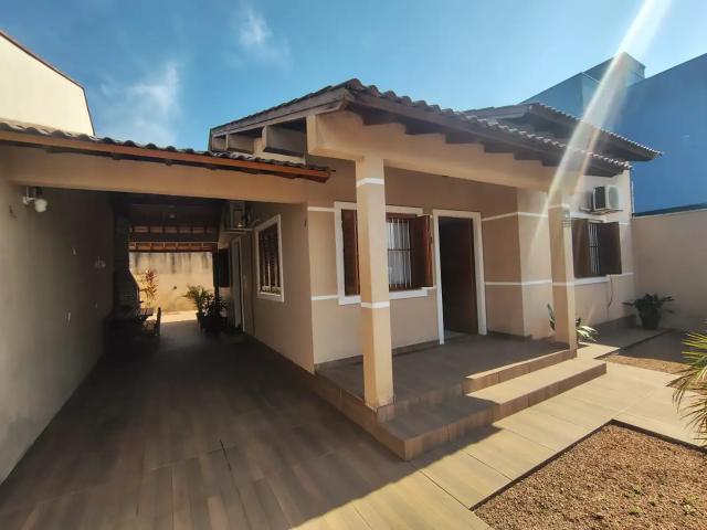 Casa / Sobrado para Venda em Guaíba/RS Jardim dos Lagos 3 Quartos