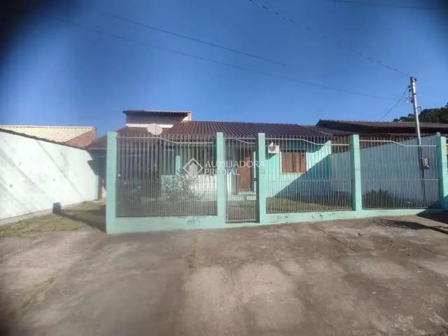Casa / Sobrado para Venda em Guaíba/RS Jardim dos Lagos 3 Quartos