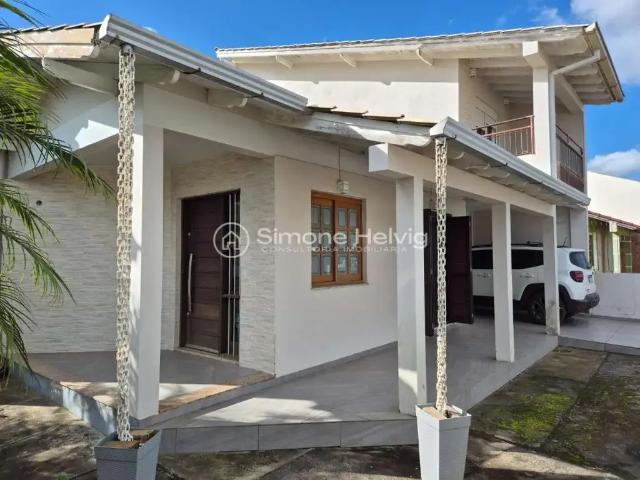 Casa / Sobrado para Venda em Guaíba/RS Jardim dos Lagos 3 Quartos