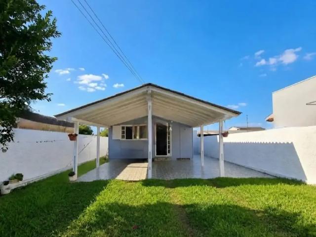 Casa / Sobrado para Venda em Guaíba/RS Centro 2 Quartos