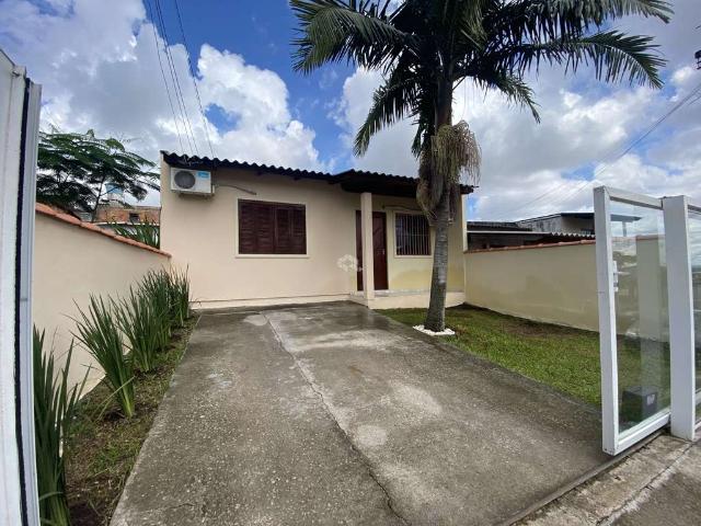 Casa / Sobrado para Venda em Guaíba/RS Morada da Colina 2 Quartos