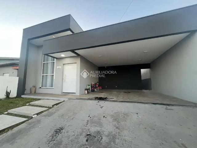 Casa / Sobrado para Venda em Guaíba/RS Parque 35 2 Quartos