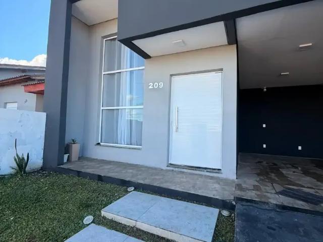 Casa / Sobrado para Venda em Guaíba/RS Parque 35 2 Quartos