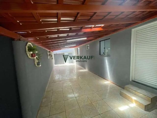 Casa / Sobrado para Venda em Guapó/GO Centro 5 Quartos