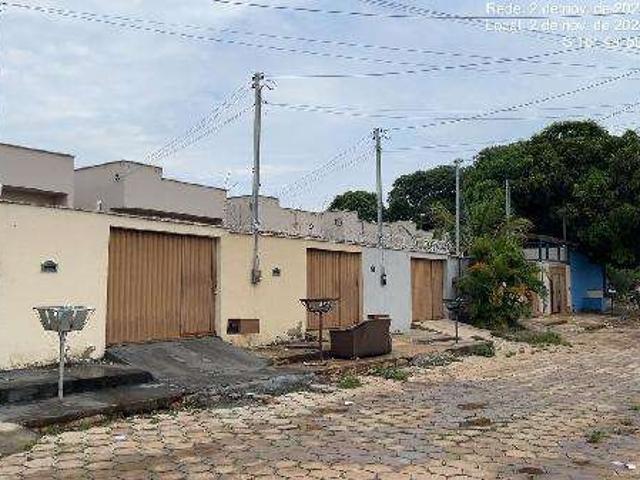 Casa / Sobrado para Venda em Guapó/GO Setor Central 2 Quartos