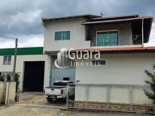 Casa / Sobrado para Venda em Guaramirim/SC Corticeira 3 Quartos
