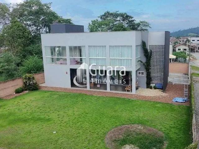 Casa / Sobrado para Venda em Guaramirim/SC Corticeira 3 Quartos