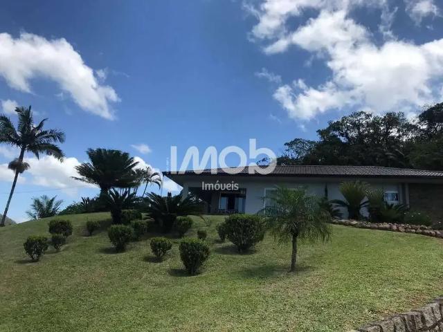 Casa / Sobrado para Venda em Guaramirim/SC Caixa D'Água 3 Quartos