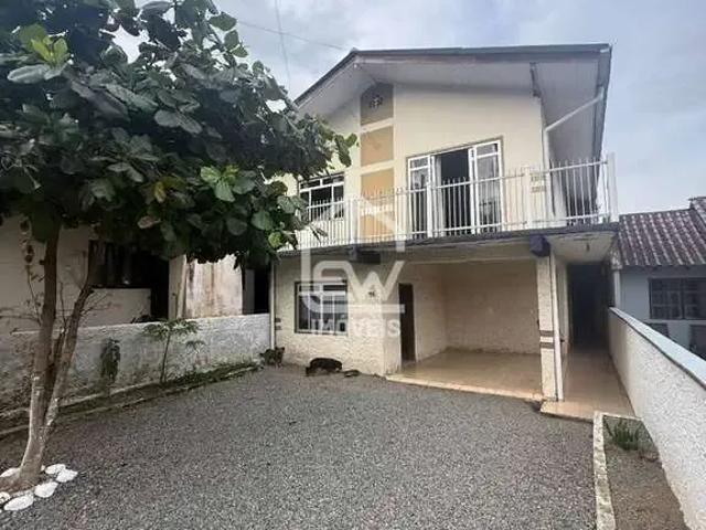 Casa / Sobrado para Venda em Guaramirim/SC Centro 3 Quartos
