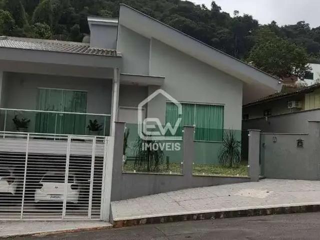 Casa / Sobrado para Venda em Guaramirim/SC Centro 3 Quartos