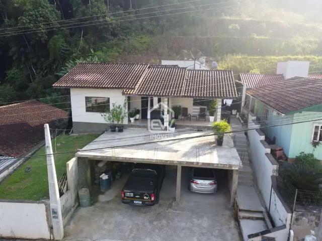 Casa / Sobrado para Venda em Guaramirim/SC Centro 3 Quartos