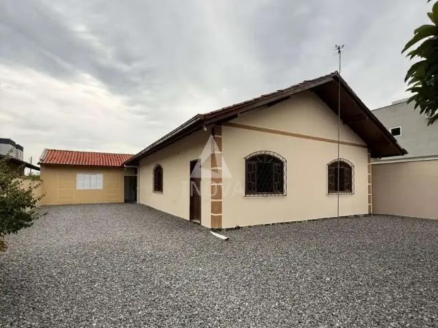 Casa / Sobrado para Venda em Guaramirim/SC Beira Rio 3 Quartos