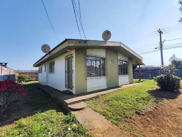 Casa / Sobrado para Venda em Guarapuava/PR Centro 3 Quartos
