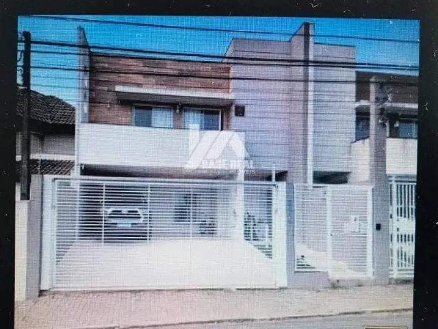 Casa / Sobrado para Venda em Guarapuava/PR Centro 3 Quartos