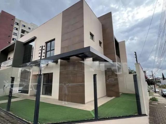 Casa / Sobrado para Venda em Guarapuava/PR Centro 3 Quartos
