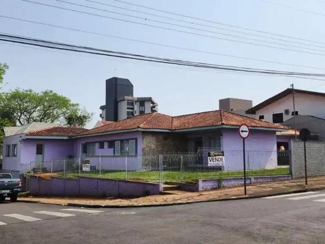 Casa / Sobrado para Venda em Guarapuava/PR Centro