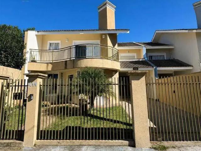 Casa / Sobrado para Venda em Guarapuava/PR Centro 6 Quartos