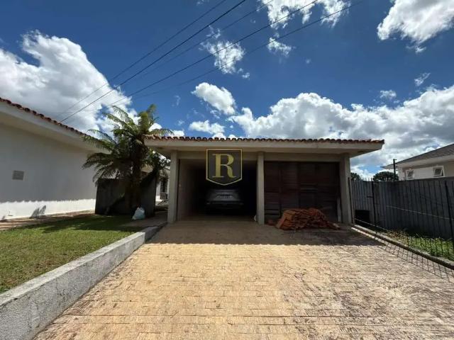 Casa / Sobrado para Venda em Guarapuava/PR Alto da XV 4 Quartos