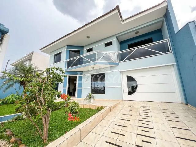Casa / Sobrado para Venda em Guarapuava/PR Alto da XV 4 Quartos