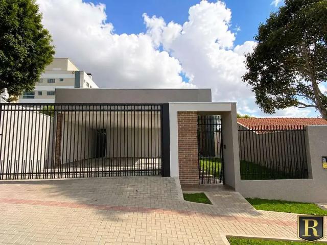 Casa / Sobrado para Venda em Guarapuava/PR Dos Estados 3 Quartos