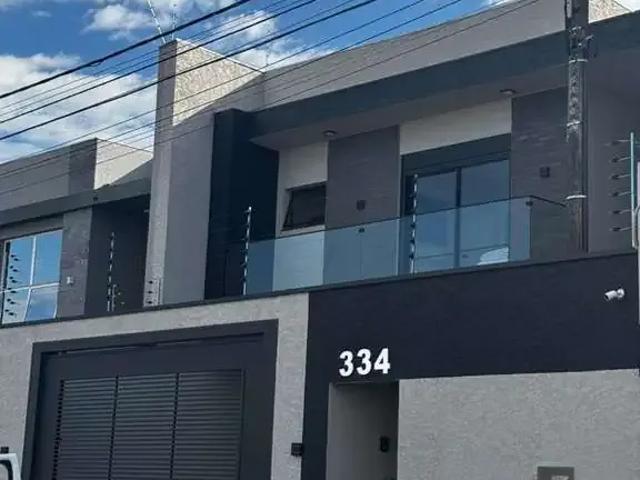Casa / Sobrado para Venda em Guarapuava/PR Dos Estados 4 Quartos