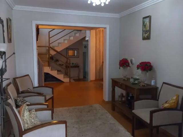 Casa / Sobrado para Venda em Guarapuava/PR Santana 4 Quartos