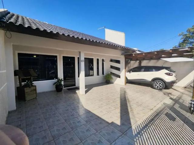 Casa / Sobrado para Venda em Guarapuava/PR Santana 2 Quartos