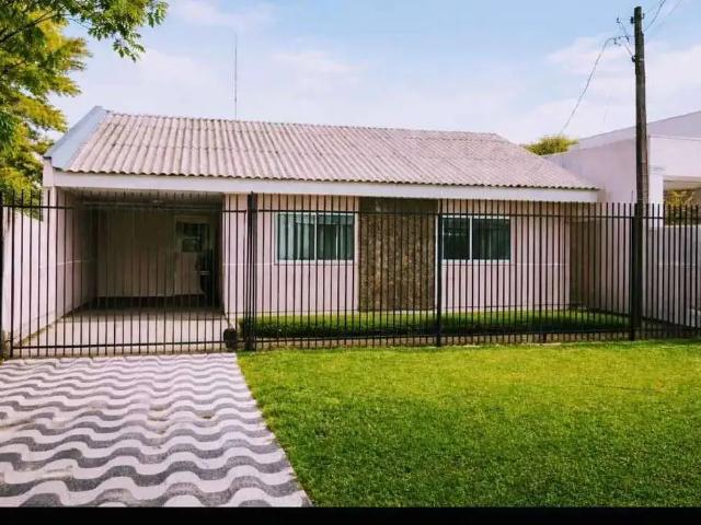 Casa / Sobrado para Venda em Guarapuava/PR Santana 3 Quartos
