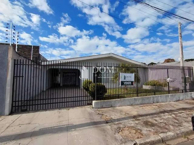Casa / Sobrado para Venda em Guarapuava/PR Trianon 3 Quartos