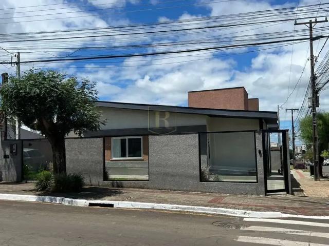 Casa / Sobrado para Venda em Guarapuava/PR Trianon 3 Quartos