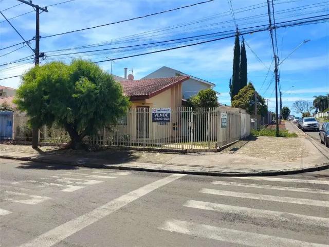 Casa / Sobrado para Venda em Guarapuava/PR Trianon 3 Quartos