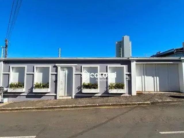 Casa / Sobrado para Venda em Guarapuava/PR Trianon 3 Quartos