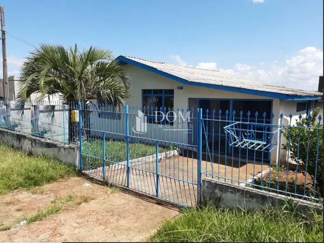 Casa / Sobrado para Venda em Guarapuava/PR Vila Carli 4 Quartos