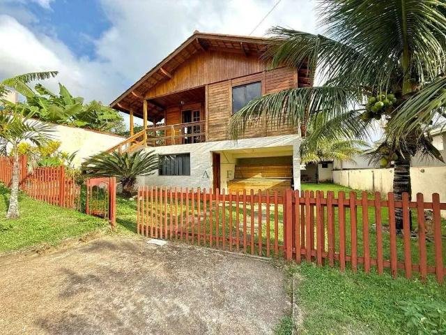 Casa / Sobrado para Venda em Guarapari/ES Village do Sol 4 Quartos