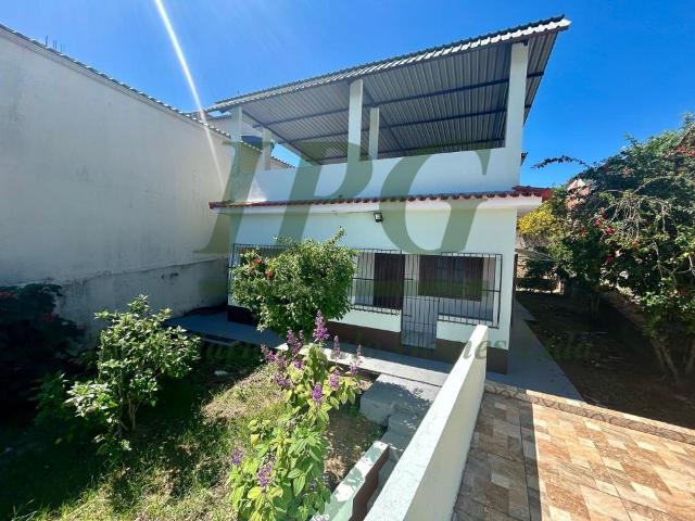 Casa / Sobrado para Venda em Guarapari/ES Ipiranga 3 Quartos